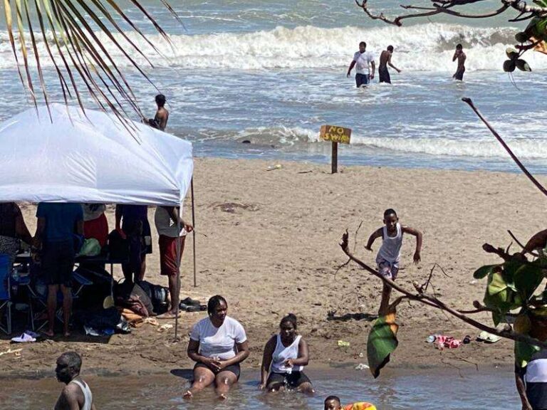 Alligator Pond warning - Jamaica Observer