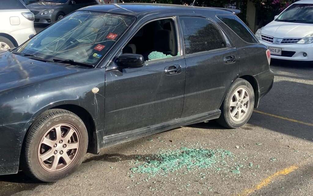 Gunmen shoot at Nationwide 90fm offices - Jamaica Observer