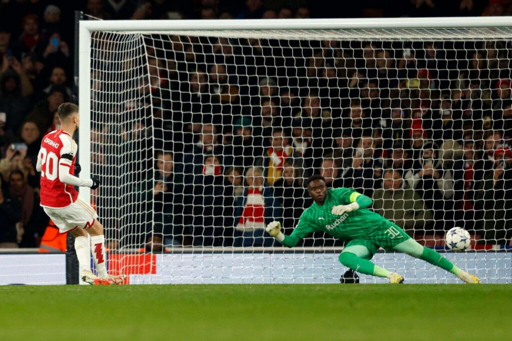 Arsenal hit Lens for six to reach Champions League last 16 - Jamaica ...
