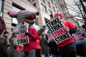 Washington Post staffers walk off the job in 24-hour strike - Jamaica ...