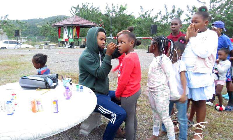 Christmas tree lighting delights Salt Spring residents - Jamaica Observer