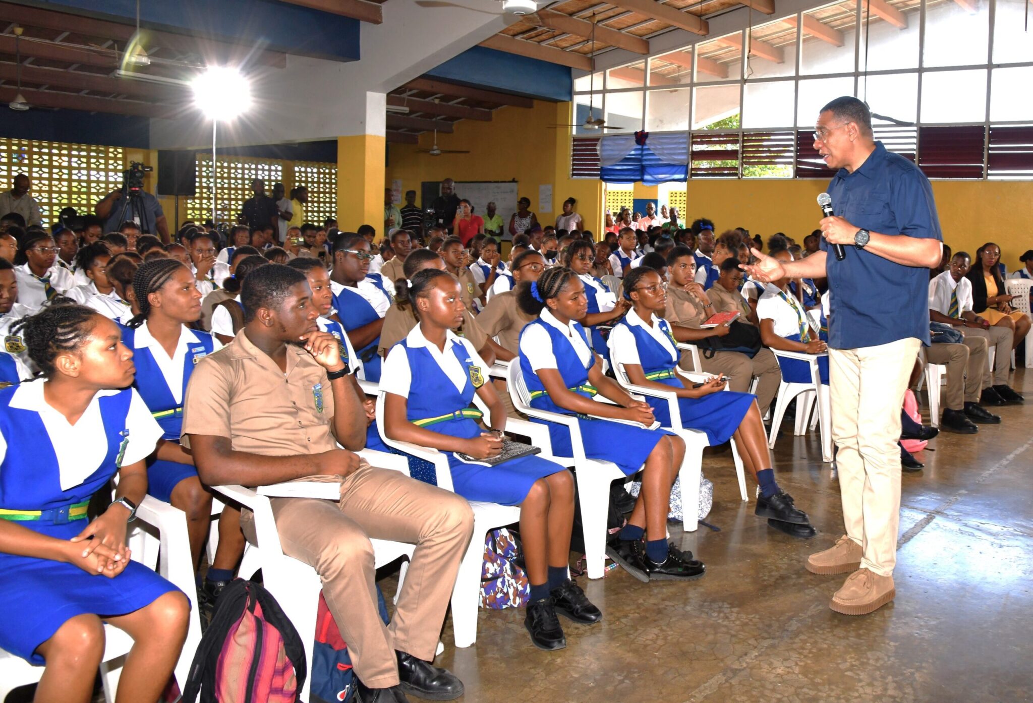 PM urges students to focus on productivity, excellence - Jamaica Observer