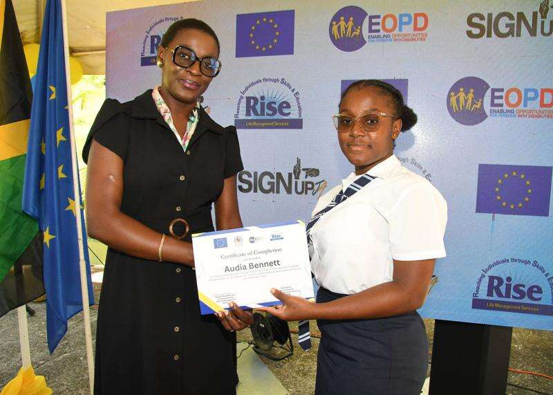 Police, firemen among 180 trained in Jamaican Sign Language - Jamaica ...