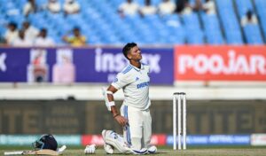 'Superstar' Jaiswal's ton puts India in charge of England Test ...