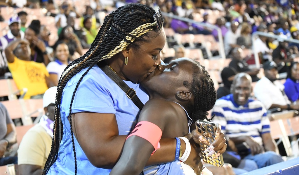 #Champs2024: Edwin Allen’s Beckford clocks PB to win girls’ 400mh Open - Jamaica Observer