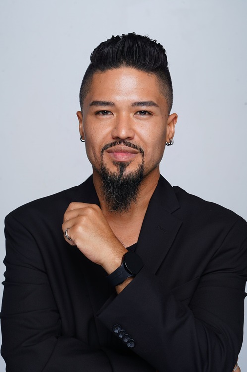 Behind The Glitter: Carnival costume designer Andrew Chuck on creating ...