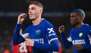 Hat-trick hero Palmer fires Chelsea to last-gasp win over Man Utd ...