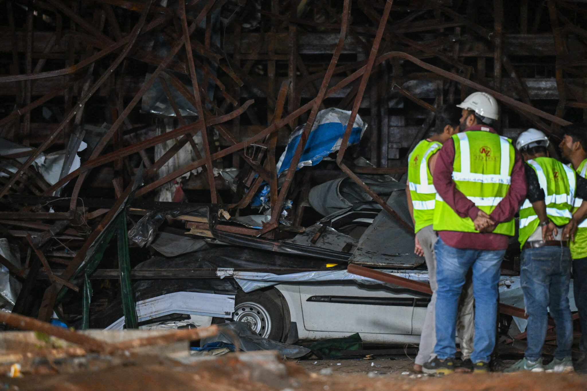 Twelve dead, 60 injured in India billboard collapse - Jamaica Observer