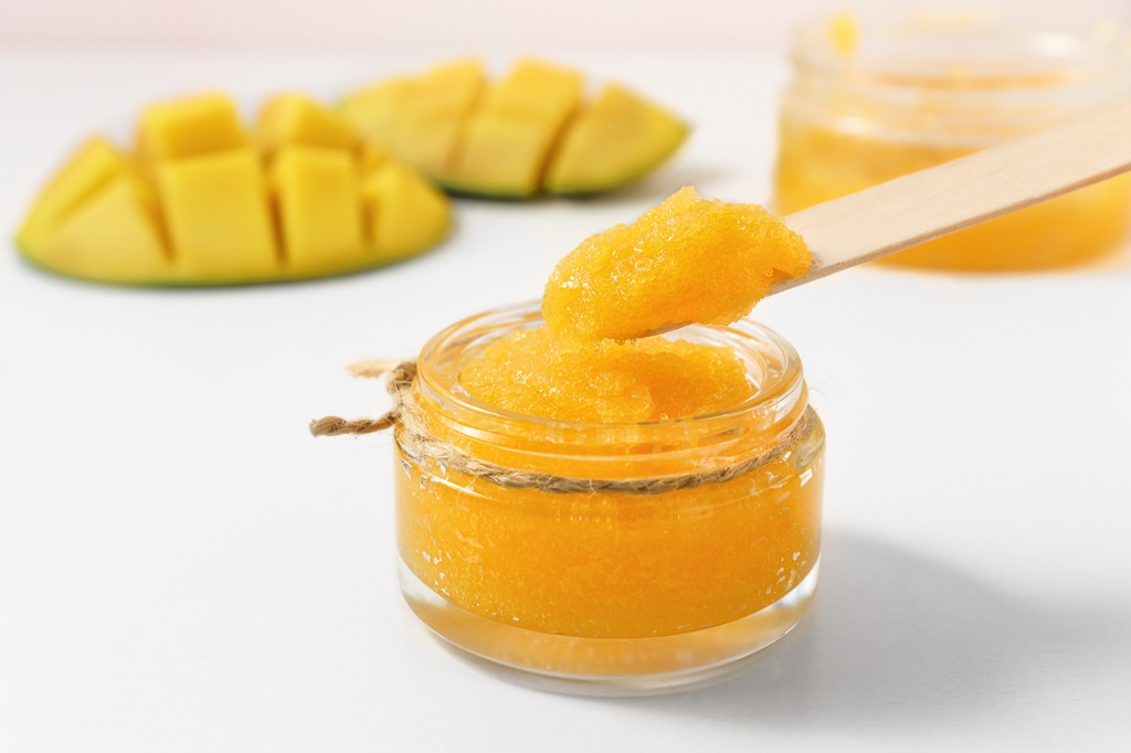 Drowning in mangoes at home? Here are 8 ways to make use of the fruit ...