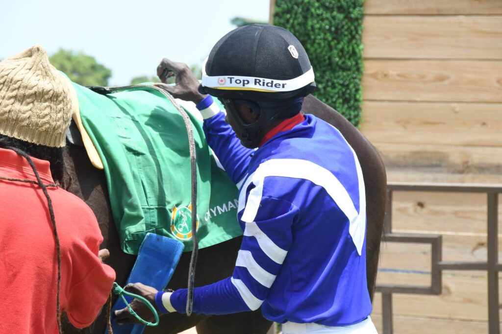 ‘Canter Man’ makes triumphant return to winners’ enclosure - Jamaica ...