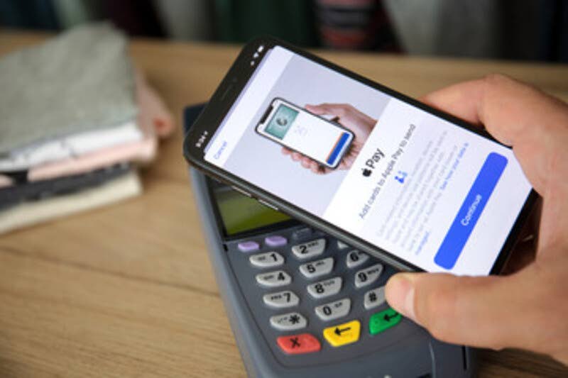 SCOTIA WOOS APPLE PAY - Jamaica Observer