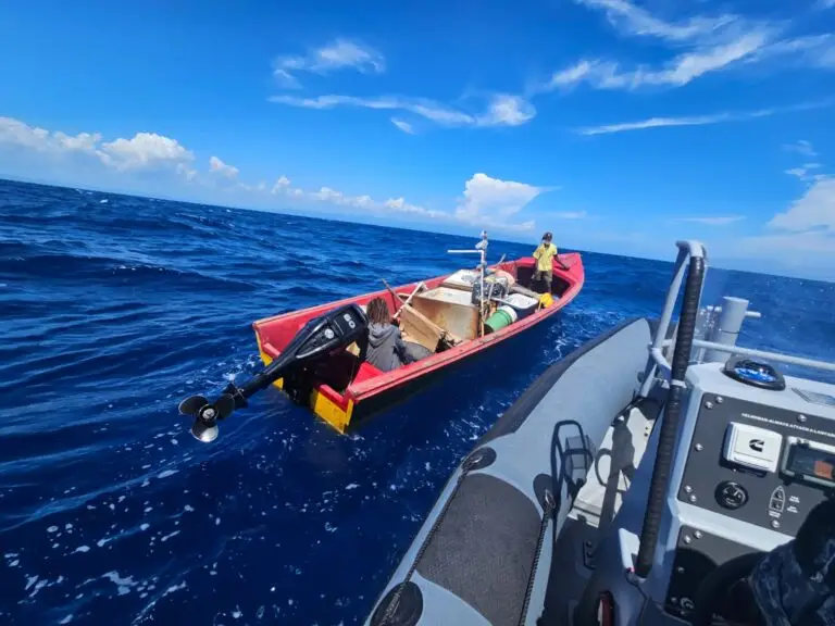 Jamaica Defence Force (JDF) coast guard, air wing, rescue missing ...