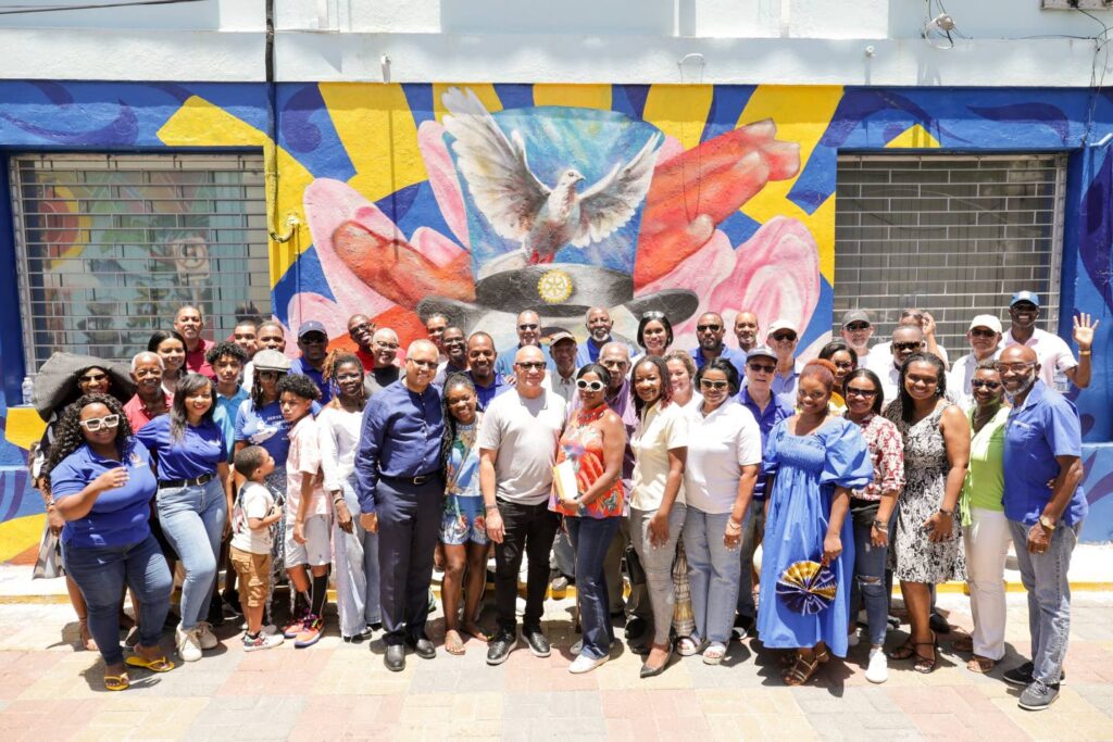 Rotary clubs unveil augmented reality mural in Downtown Art District ...