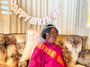 WATCH: Cheerful giver Lena Walker celebrates 104th birthday with family ...