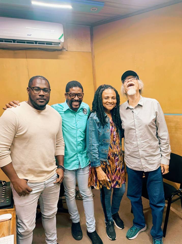 Carlene Davis spreads Christmas cheer - Jamaica Observer