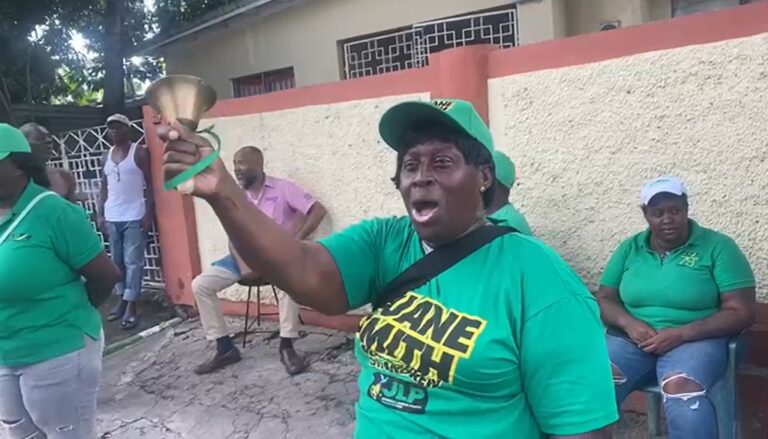 WATCH: Duane Smith supporters in jubilant mood ahead of nomination ...