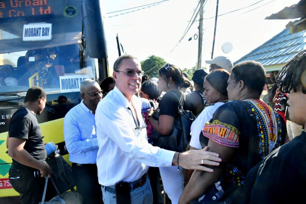 St Thomas transport operators clash over JUTC buses - Jamaica Observer
