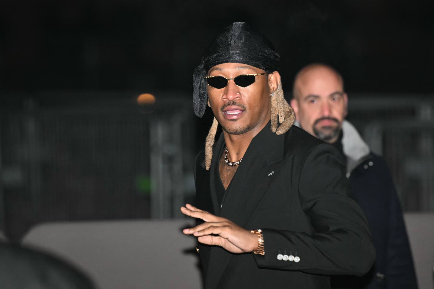 Pharrell Williams kicks off Paris Fashion Week with Louvre show ...