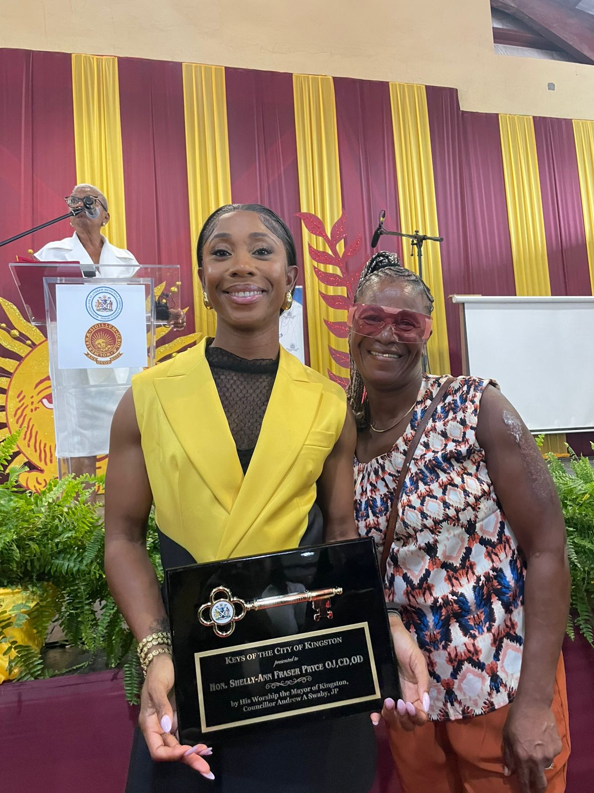 Fraser-Pryce gets symbolic key to Kingston, donates US$50,000 to Wolmer ...