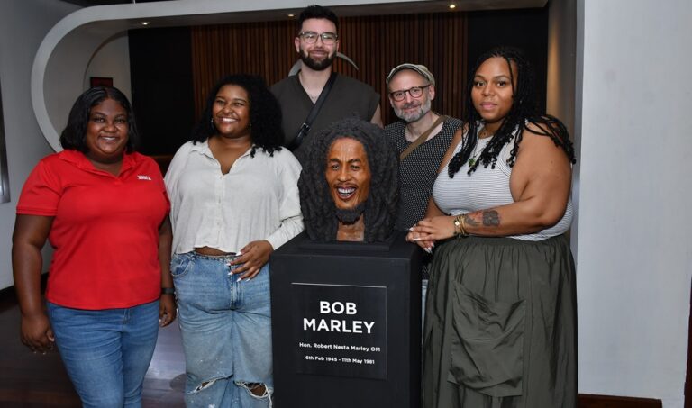 Bob Marley bust unveiled at S Hotel in Kingston - Jamaica Observer