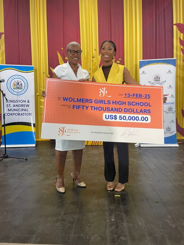 Fraser-Pryce gets symbolic key to Kingston, donates US$50,000 to Wolmer ...
