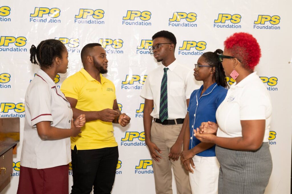 JPS engineer advises STEM students to collaborate to go further ...