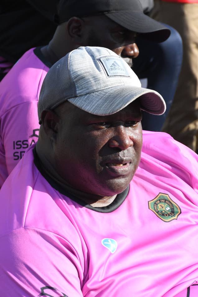 Geoffrey Maxwell remembered as astute football mind - Jamaica Observer