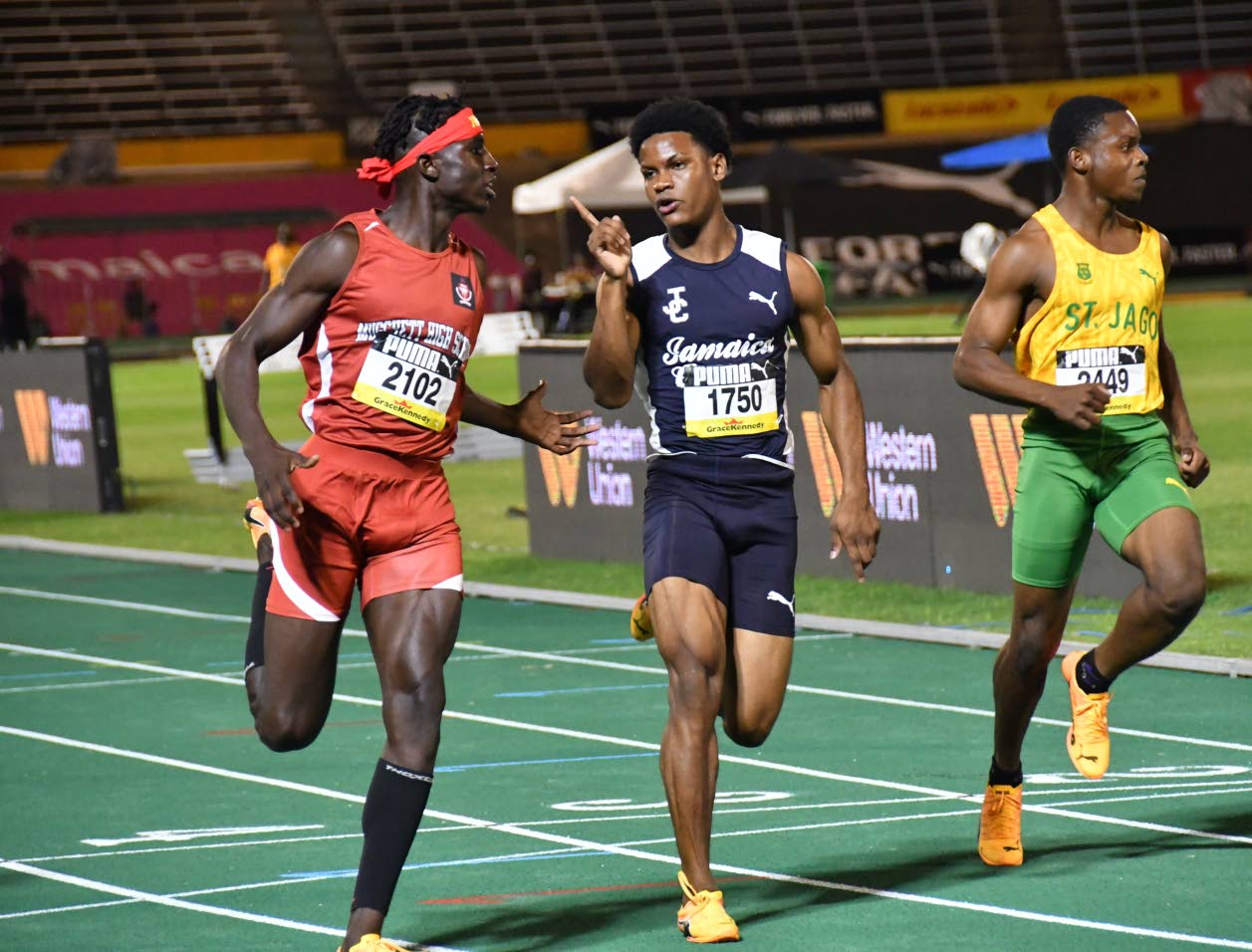 Johan Smythe, Shanoya Douglas smash national junior indoor records ...