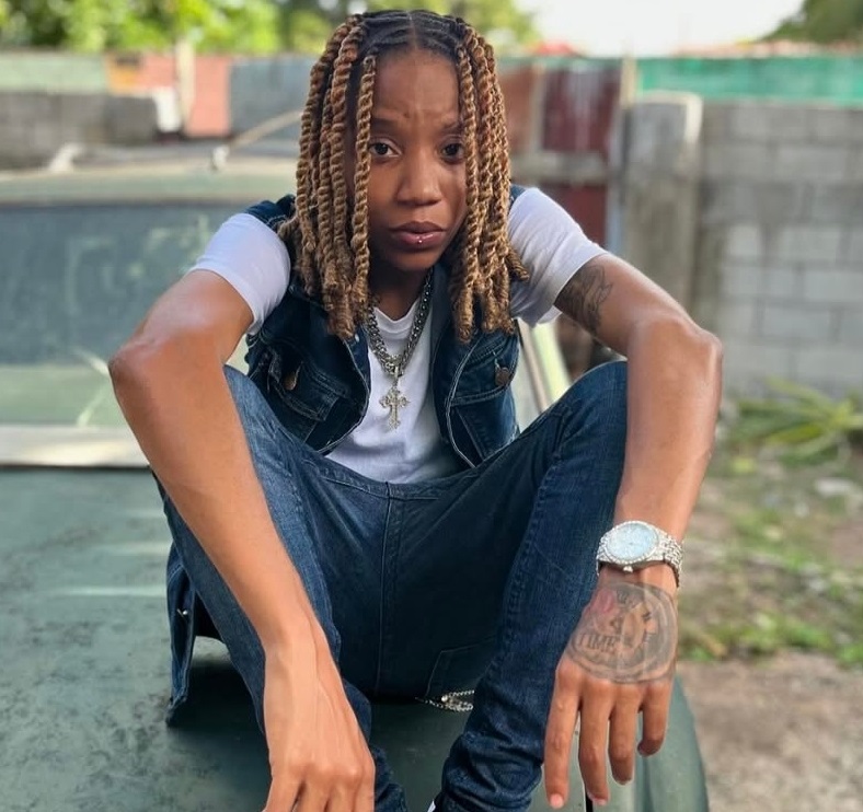 Dr Love signs Lavisch - Jamaica Observer