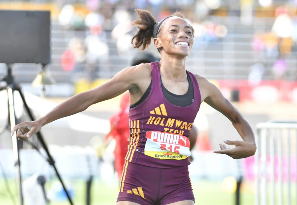 #Champs2025: Holmwood’s Cindy Rose cops gold in girls’ Class 1 800m - Jamaica Observer