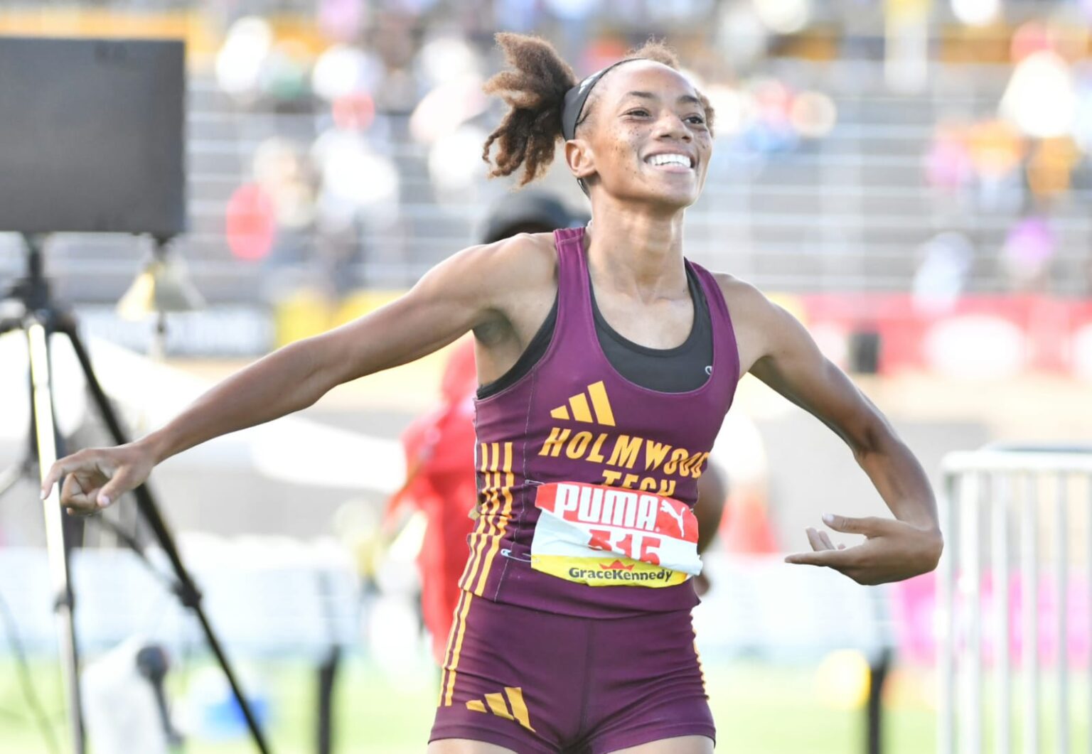 #Champs2025: Holmwood’s Cindy Rose cops gold in girls’ Class 1 800m ...