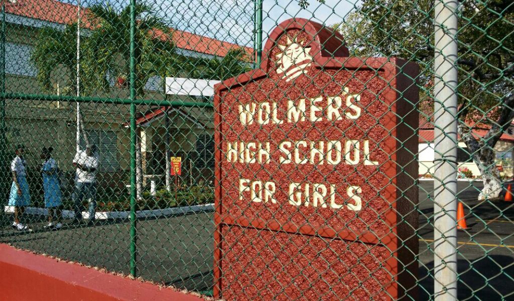 Judge calls for help for high school dropouts; Wolmerians share ideas for change - Jamaica Observer