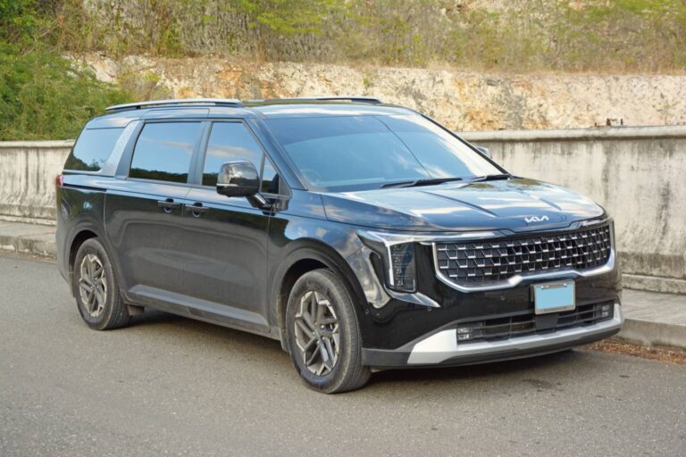 2025 Kia Carnival: Because 11 - Jamaica Observer