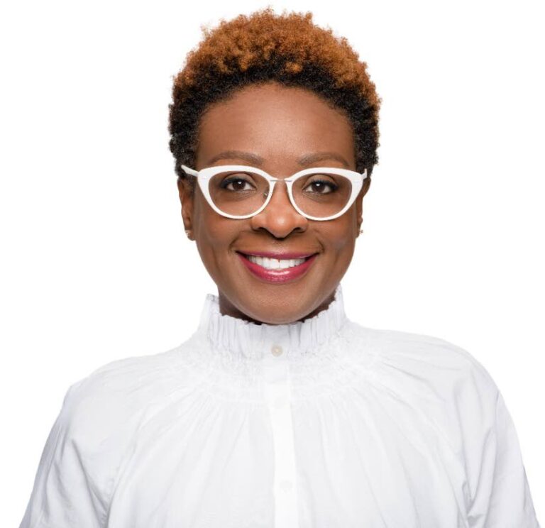 No large igloos, pointed umbrellas allowed at Champs - Jamaica Observer