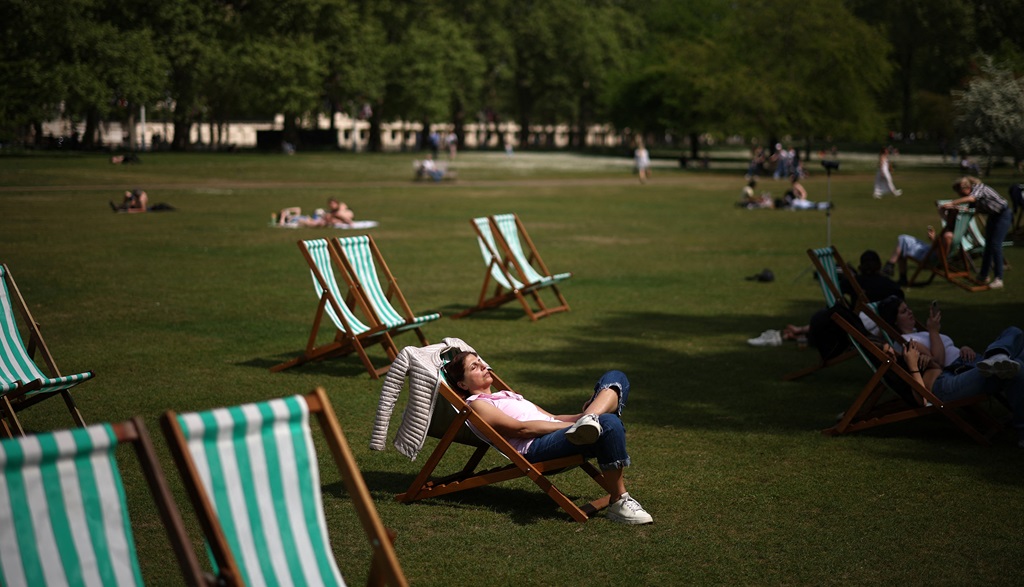 UK records sunniest spring in over a century - Jamaica Observer
