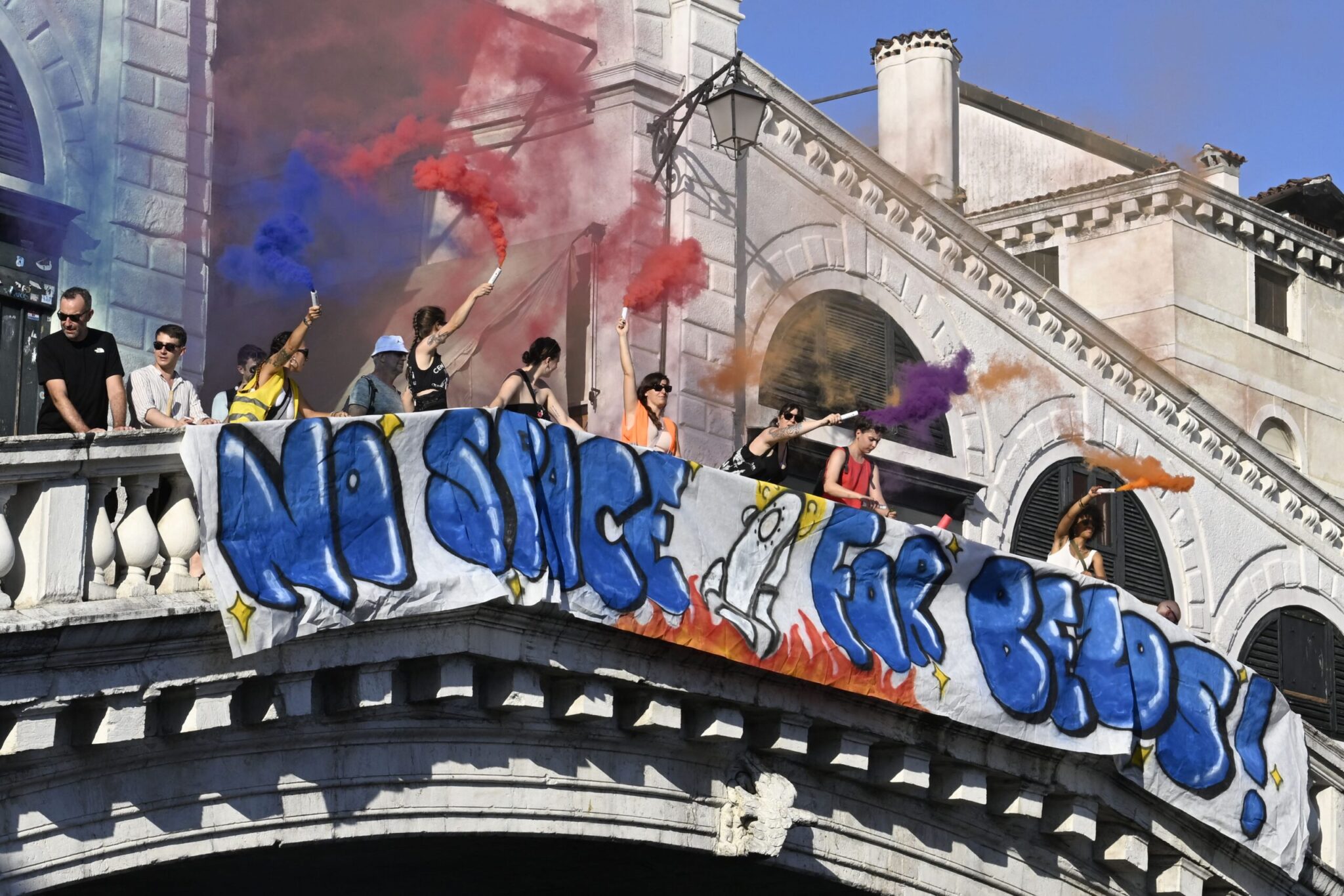 'Eat the rich'— Venice protests shadow Bezos wedding - Jamaica Observer