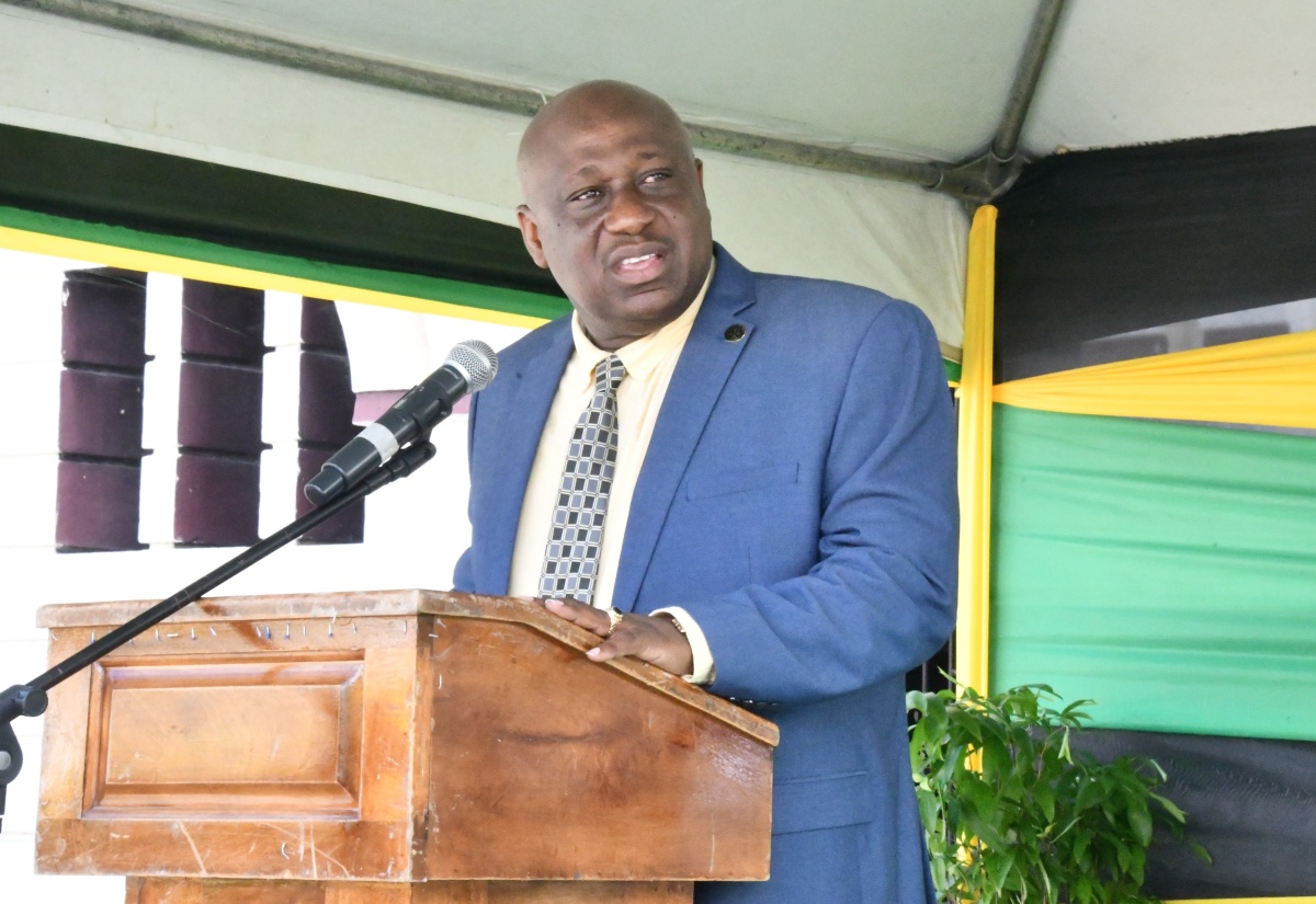 Westmoreland police commended for reduction in major crimes - Jamaica ...
