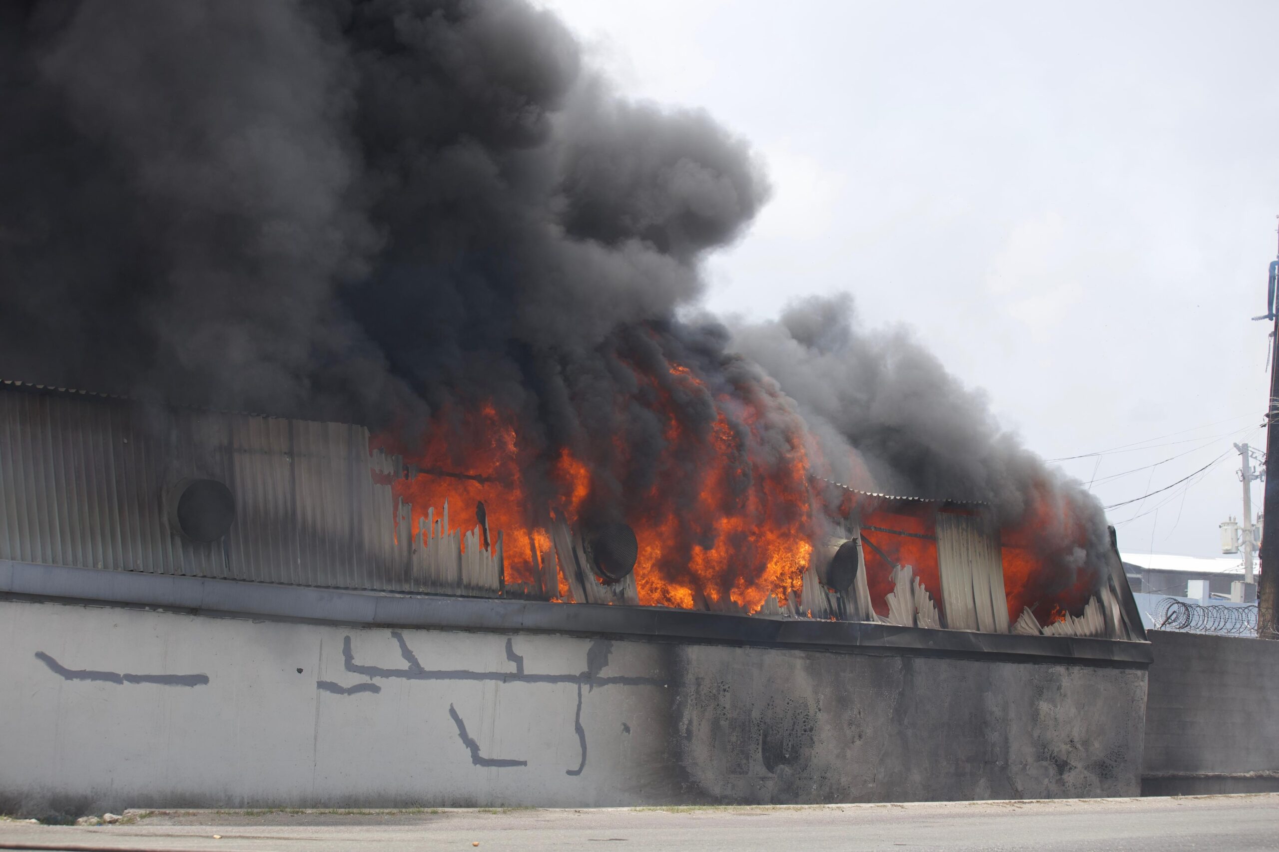 WATCH: Fesco gas truck on fire on Spanish Town Road - Jamaica Observer