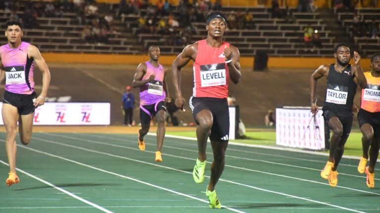 Racers Grand Prix: Levell sends warning with big 200m win - Jamaica Observer