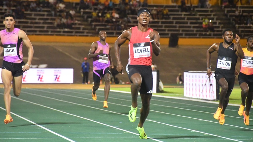 Racers Grand Prix: Levell sends warning with big 200m win - Jamaica Observer