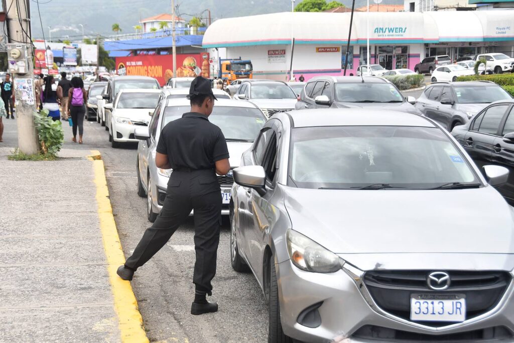 KFC CRAZE! - Jamaica Observer