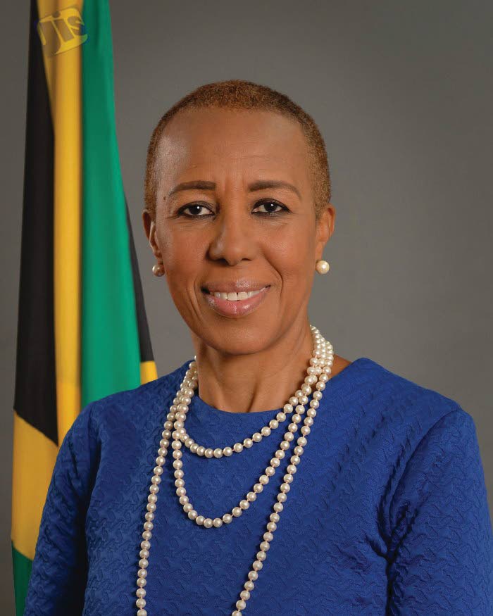 When service becomes a selfie - Jamaica Observer