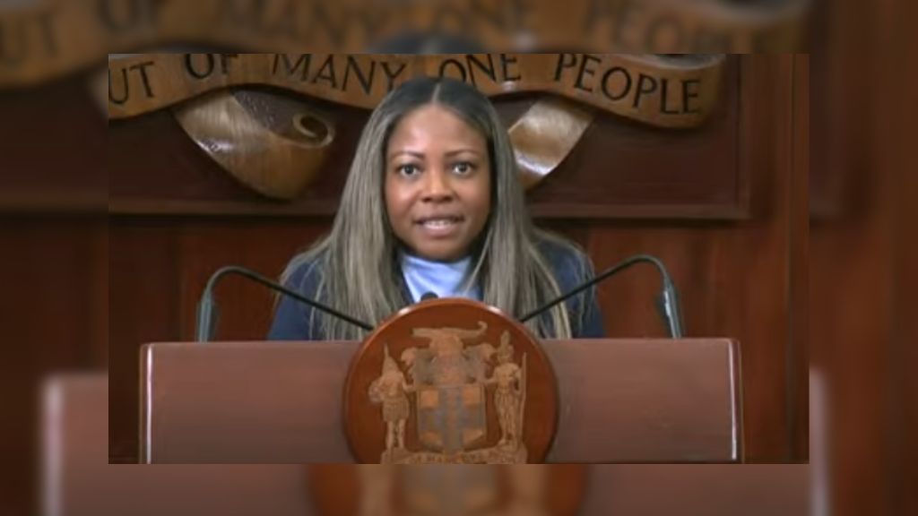 Battle of the neurosurgeons: UHWI backs Dr Carl Bruce following alleged ...