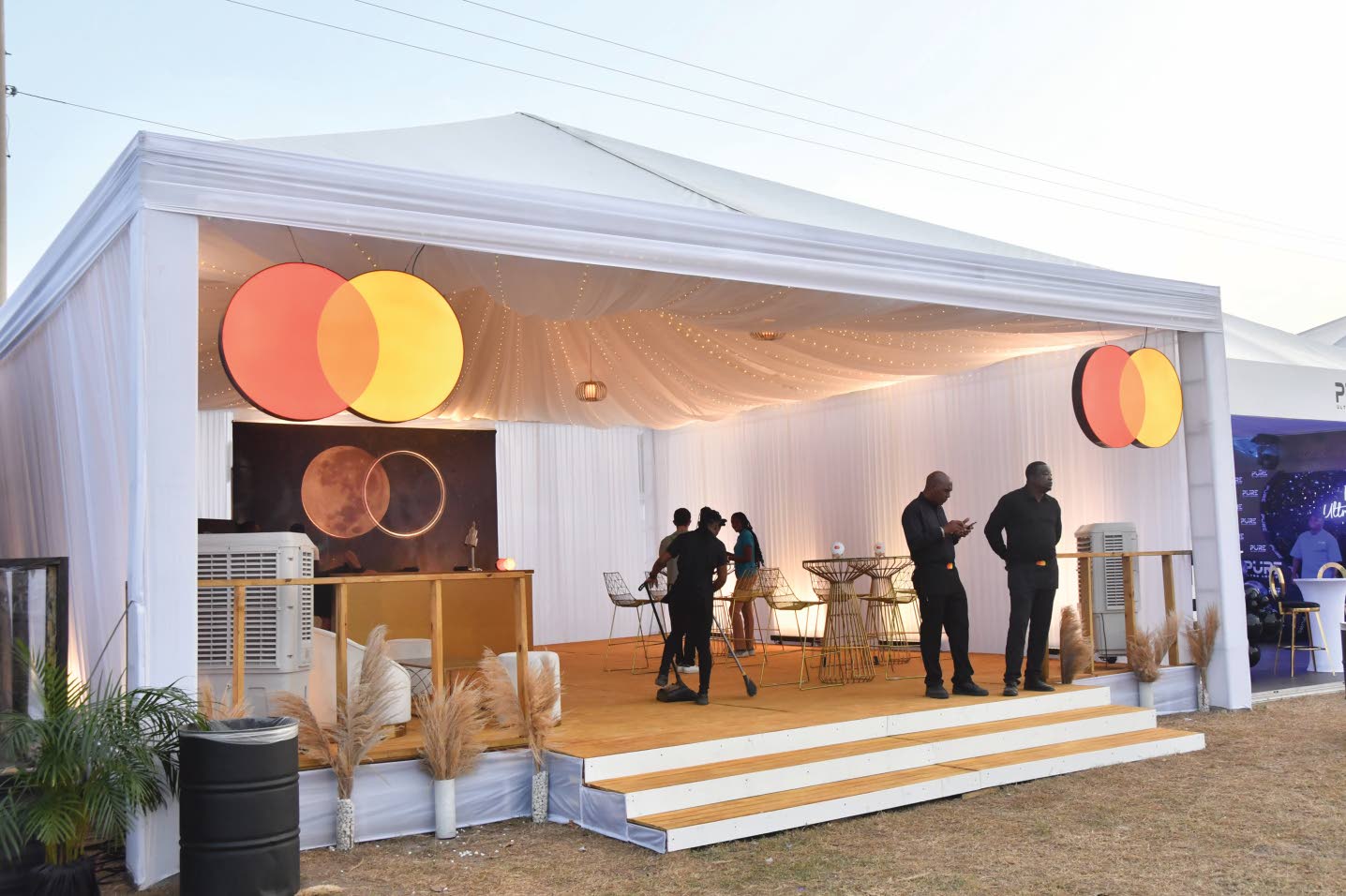 Von Strolley w/Mastercard @Food Awards - Jamaica Observer