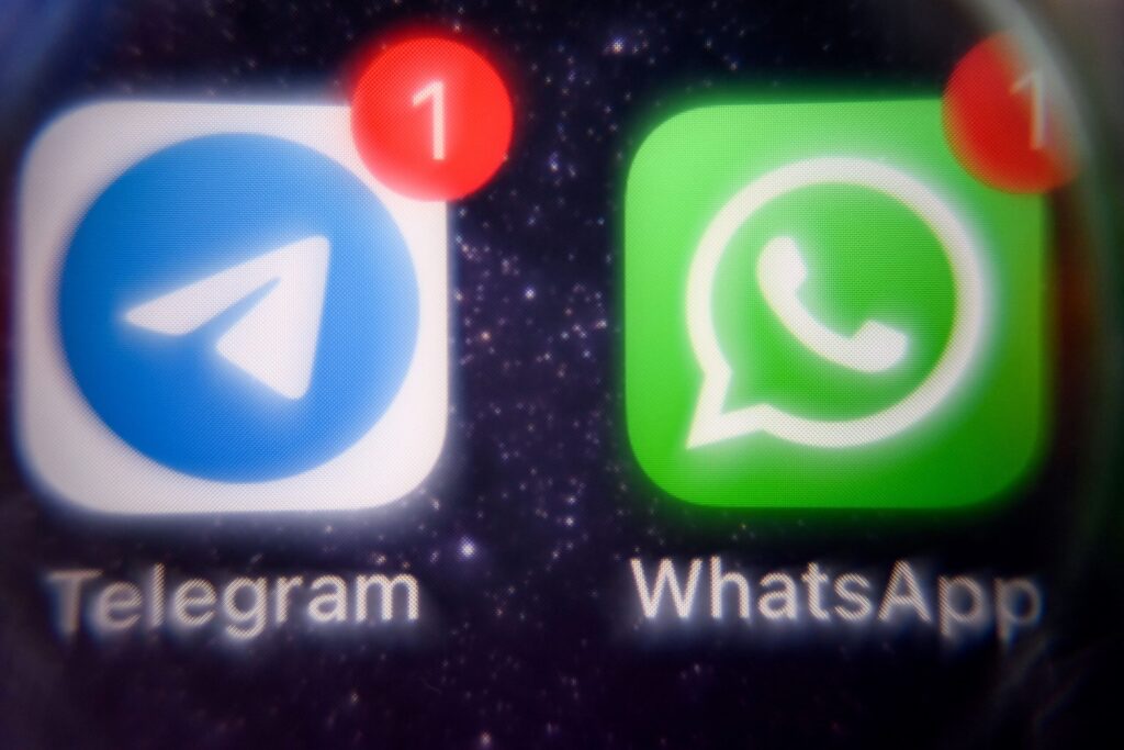 Russia imposes curbs on WhatsApp, Telegram calls - Jamaica Observer
