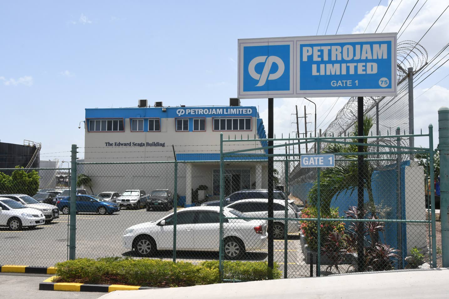 Lab technicians ordered back to work — Petrojam - Jamaica Observer
