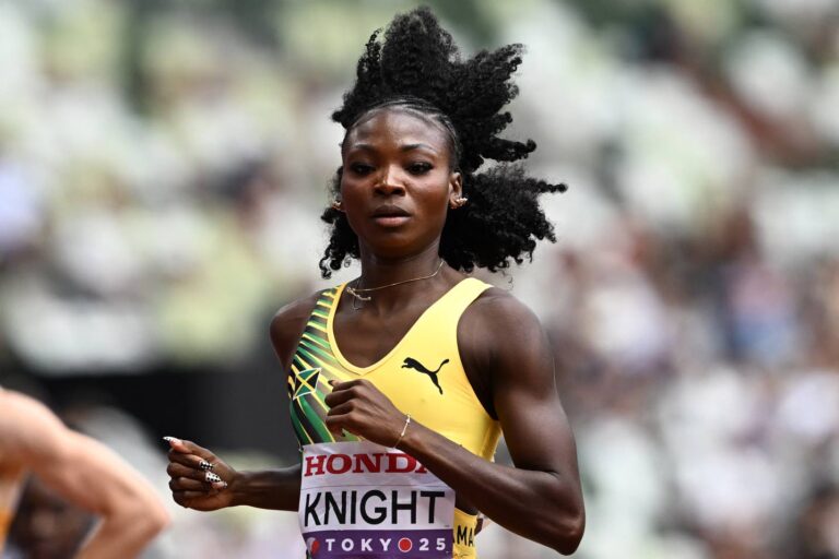 Smooth sailing for Knight, Salmon in 400m hurdles heats - Jamaica Observer
