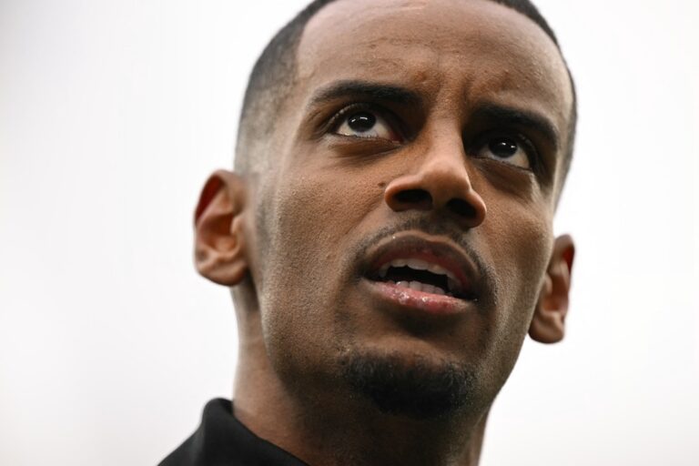 Isak vows to 'make history' with Liverpool after British record move ...