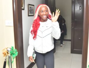 Now-retired Fraser-Pryce arrives in Jamaica to warm welcome - Jamaica ...