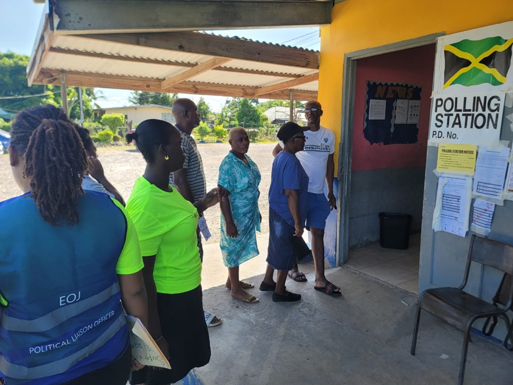 Smooth early voting in Clarendon South Western - Jamaica Observer